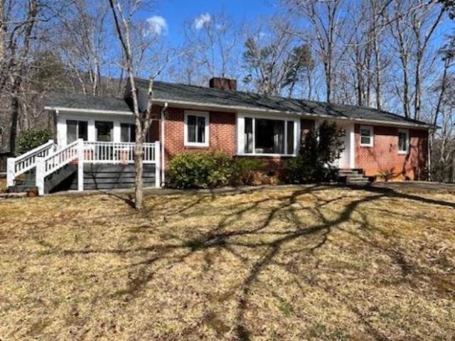 3 Br, 2 bath, Single Family Home 430 Skyuka Rd