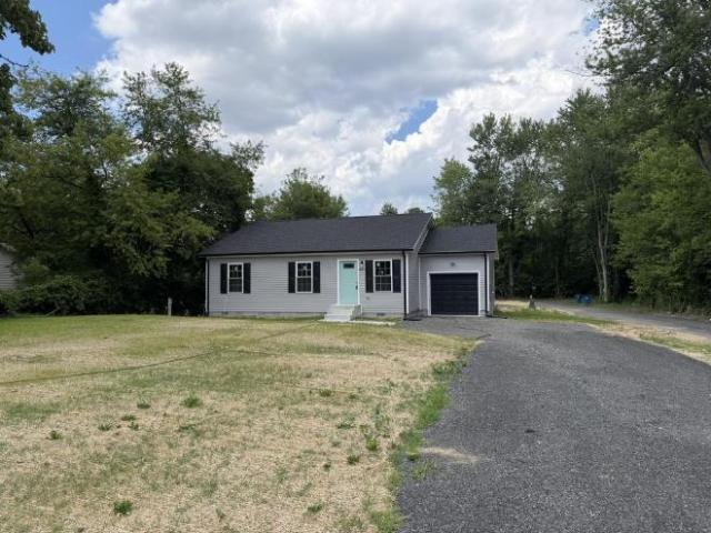 3 Br, 2 bath, Single Family Home 461 Millchop Ln