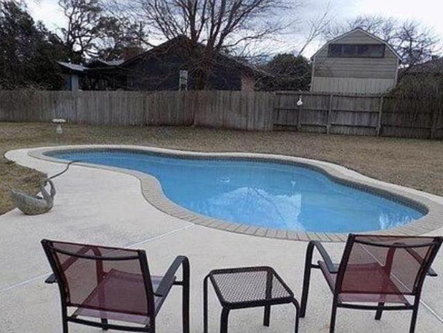 3 Br, 2 bath, Single Family Home 509 Meadowbrook Drive