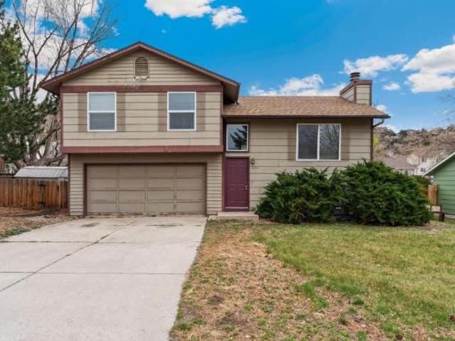3 Br, 2 bath, Single Family Home 5245 Mule Deer Dr