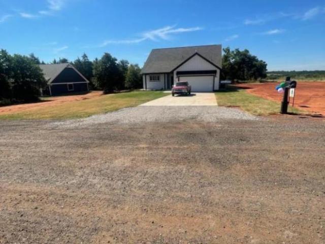 3 Br, 2 bath, Single Family Home 5645 Little Farm