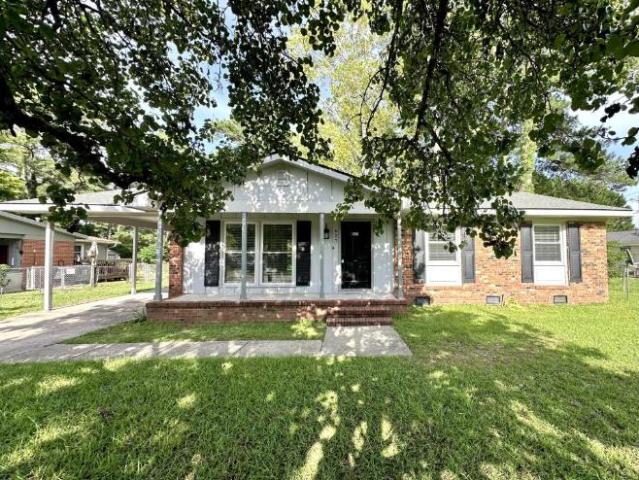 3 Br, 2 bath, Single Family Home 627 Burgoyne Dr