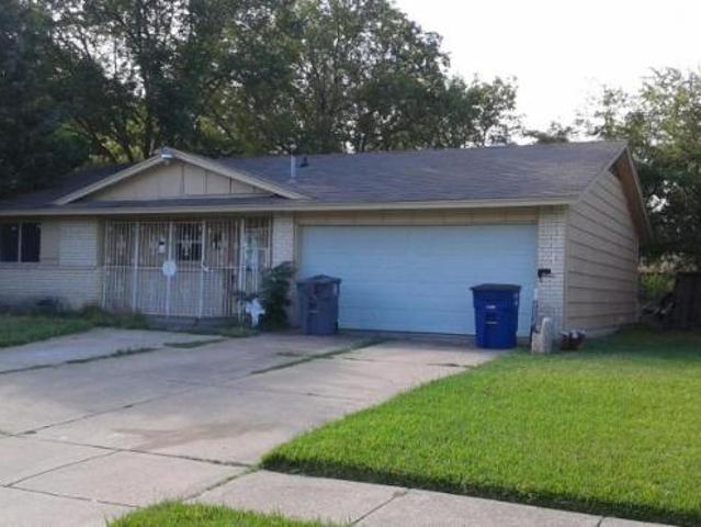 3 Br, 2 bath, Single Family Home 6224 Denham Dr