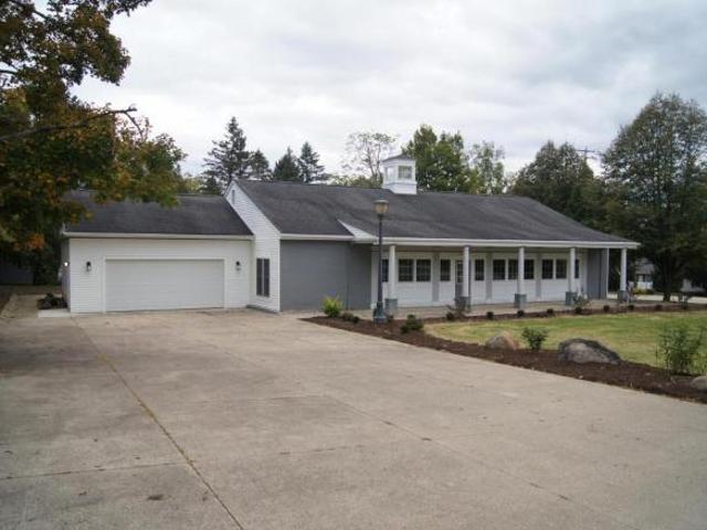 3 Br, 2 bath, Single Family Home 6990 Greenwich Road