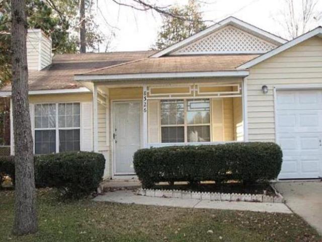 3 Br, 2 bath, Single Family Home 8326 Kamberley Ct