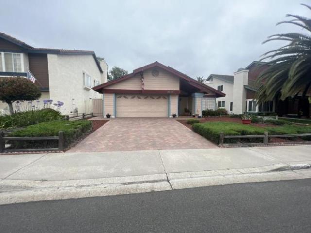 3 Br, 2 bath, Single Family Home 9049 Oviedo St