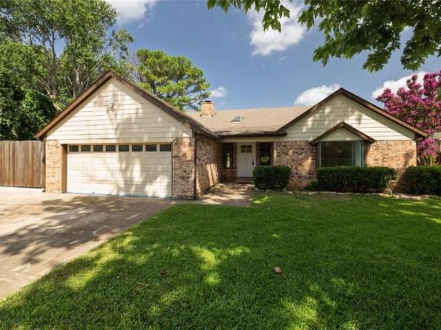 3 Br, 2 bath, Single Family Home 950 Hummingbird Trail