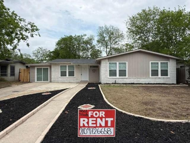 3 Br, 2 bath, Single Family 143 Huxley