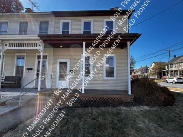 3 Br, 2 bath, Single Family 143 N Lancaster St