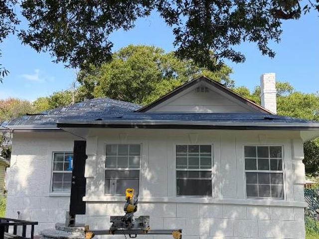 3 Br, 2 bath, Single Family 143 N 15th St