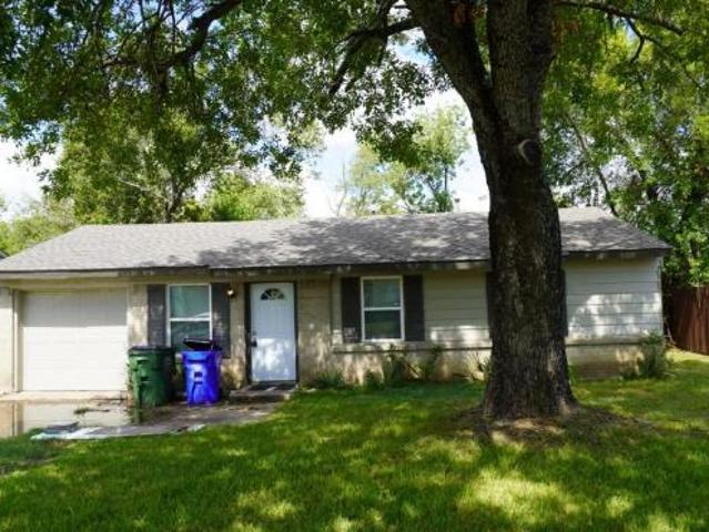 3 Br, 2 bath, Single Family 14009 Cimarron Dr