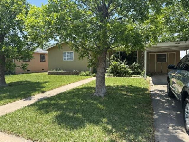 3 Br, 2 bath, Single Family 1400 South Adams Avenue