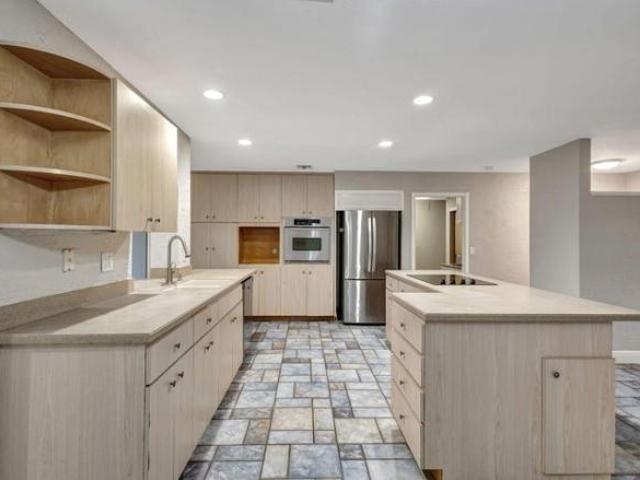 3 Br, 2 bath, Single Family 1402 Cormorant Road