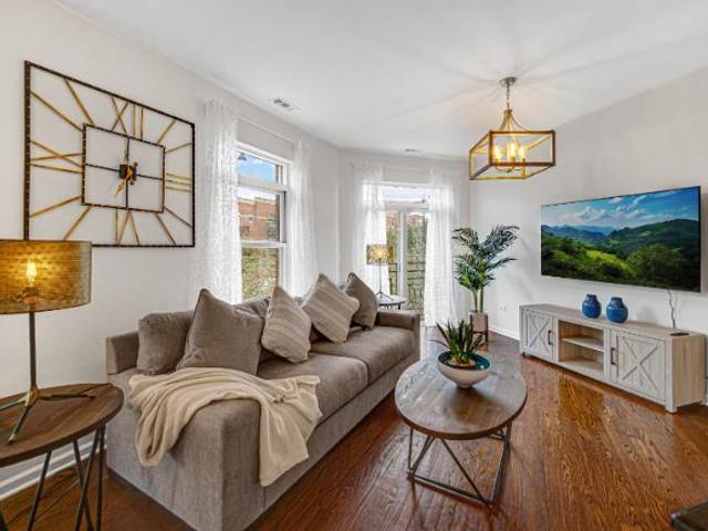 3 Br, 2 bath, Single Family 1407 S Halsted St