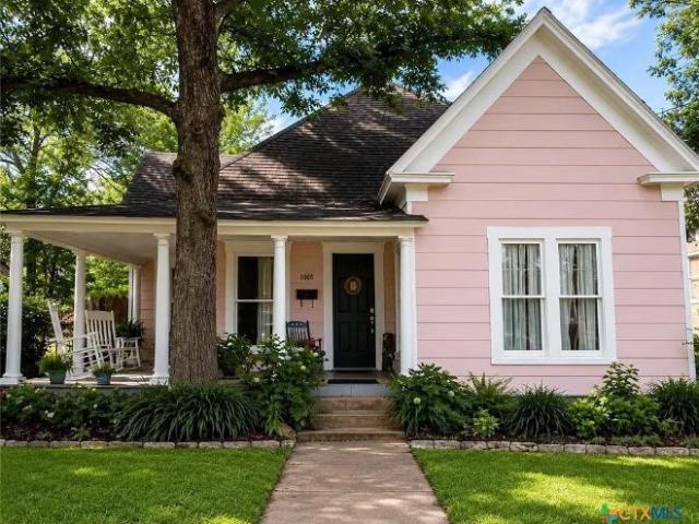 3 Br, 2 bath, Single Family 1408 Bridge St