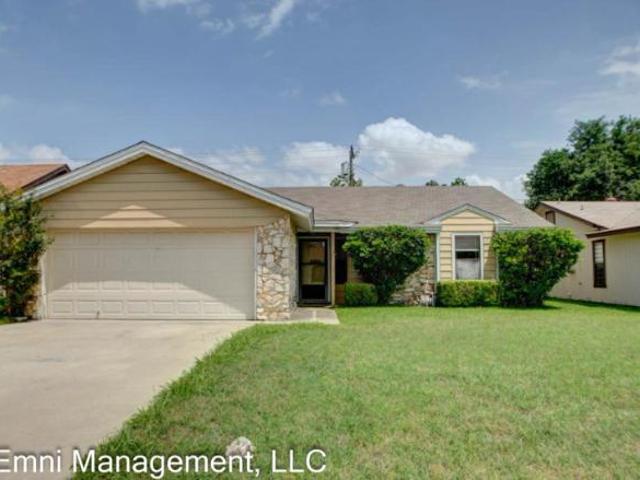 3 Br, 2 bath, Single Family 1408 Garnet Rd