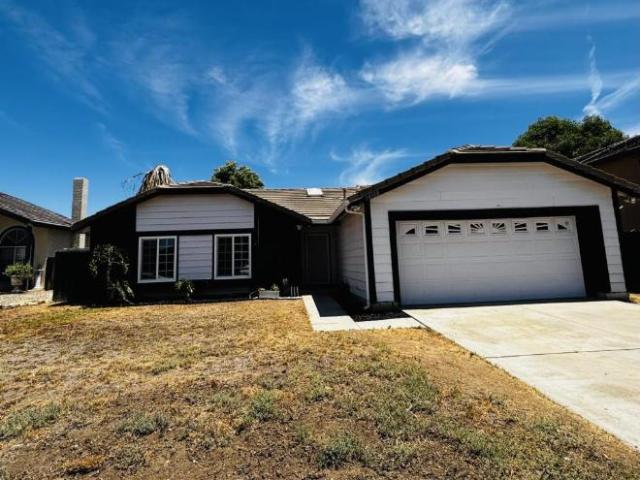 3 Br, 2 bath, Single Family 14108 Travers Dr