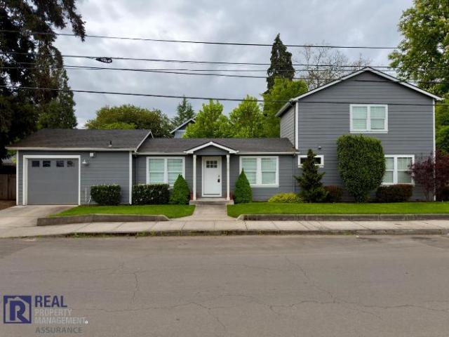 3 Br, 2 bath, Single Family 1410 SE Alder Street