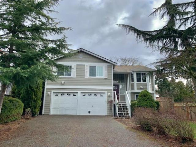 3 Br, 2 bath, Single Family 14228 55th Ave S