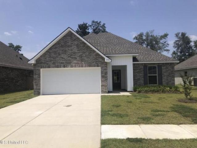 3 Br, 2 bath, Single Family 14357 Southern Magnolia Ave