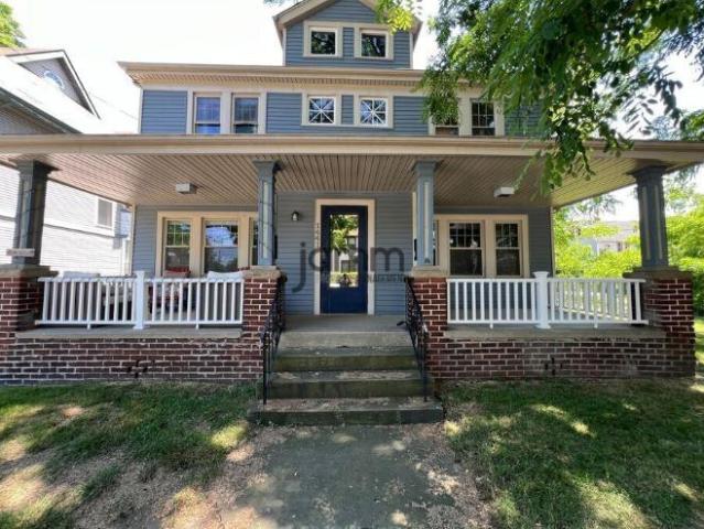 3 Br, 2 bath, Single Family 1441 West 58th Street