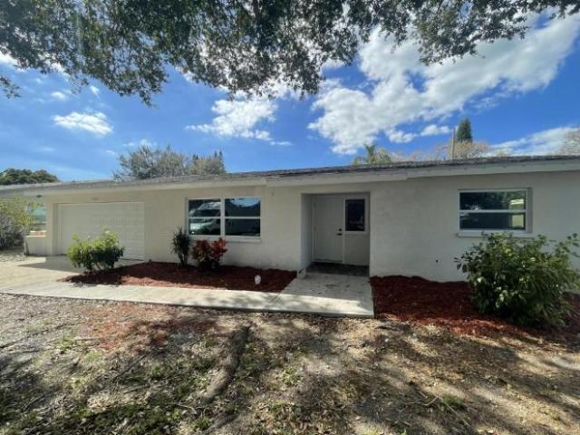 3 Br, 2 bath, Single Family 1446 S Hillcrest
