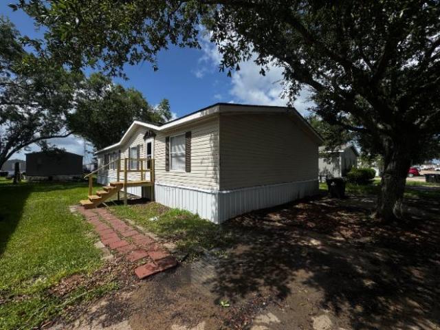 3 Br, 2 bath, Single Family 144 Fox Meadow Drive