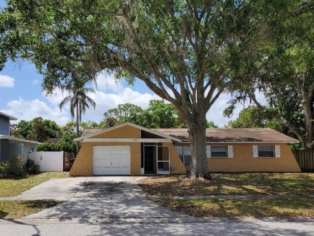 3 Br, 2 bath, Single Family 14532 Knoll Ridge Dr