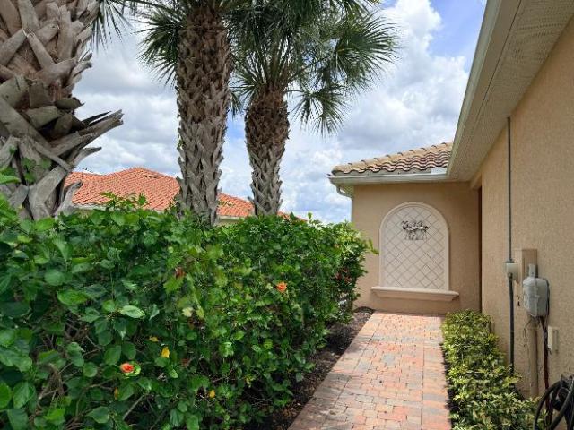 3 Br, 2 bath, Single Family 14560 Grapevine Dr