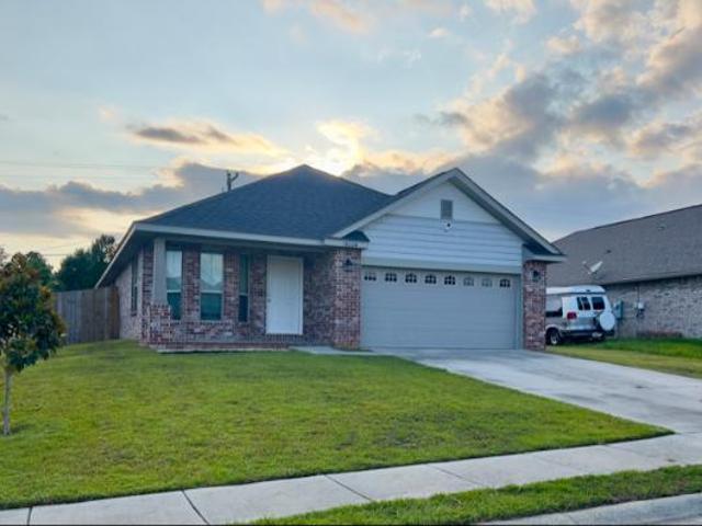 3 Br, 2 bath, Single Family 14604 Canal Loop