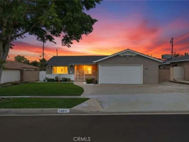 3 Br, 2 bath, Single Family 14611 Ermita Ave