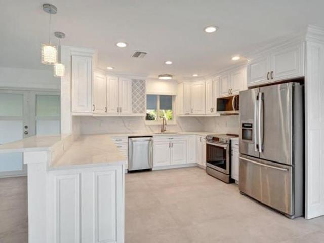 3 Br, 2 bath, Single Family 1478 NE 57th Court