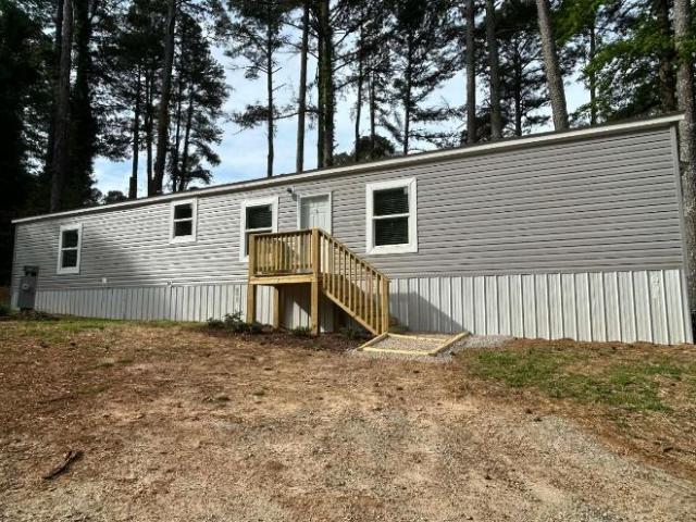 3 Br, 2 bath, Single Family 1495 Hwy 29 N