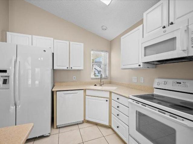 3 Br, 2 bath, Single Family 149 Hammocks Drive