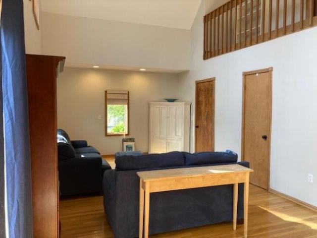 3 Br, 2 bath, Single Family 14 Dartmouth Drive