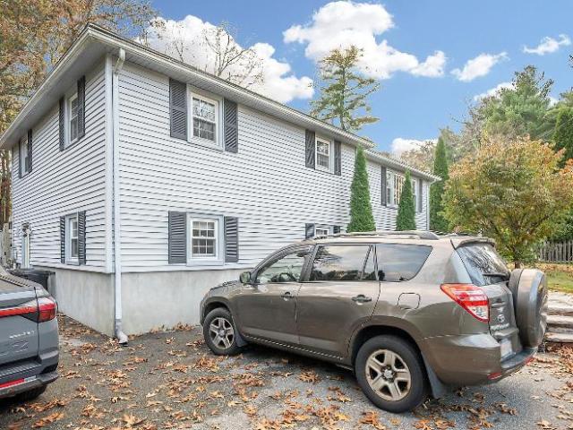 3 Br, 2 bath, Single Family 14 Endmoor Rd