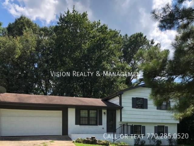 3 Br, 2 bath, Single Family 153 Carroll Cir