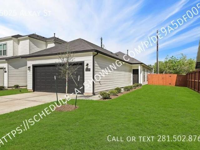 3 Br, 2 bath, Single Family 15025 Alkay St