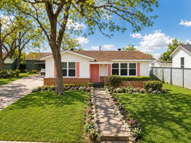 3 Br, 2 bath, Single Family 1503 N Liberty