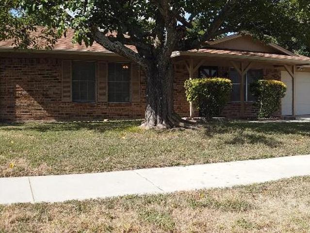 3 Br, 2 bath, Single Family 1506 Mccreary Ave