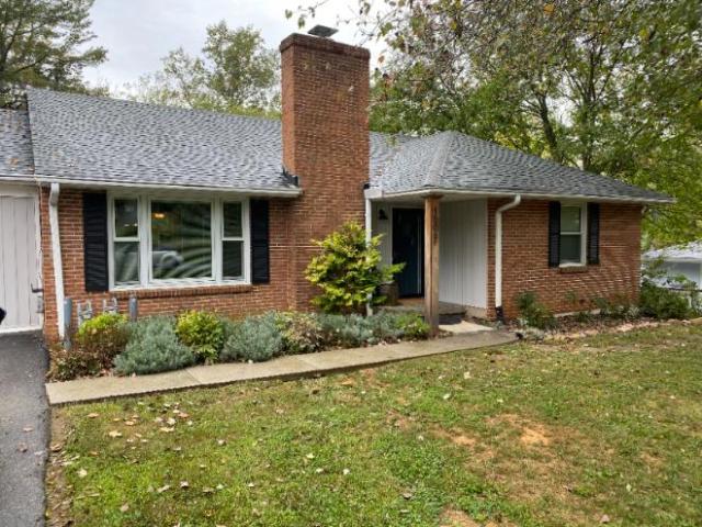 3 Br, 2 bath, Single Family 1506 Northwood Cir
