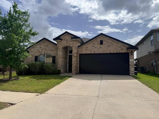 3 Br, 2 bath, Single Family 1508 Shims Blvd