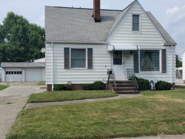 3 Br, 2 bath, Single Family 1510 Tuxedo Avenue