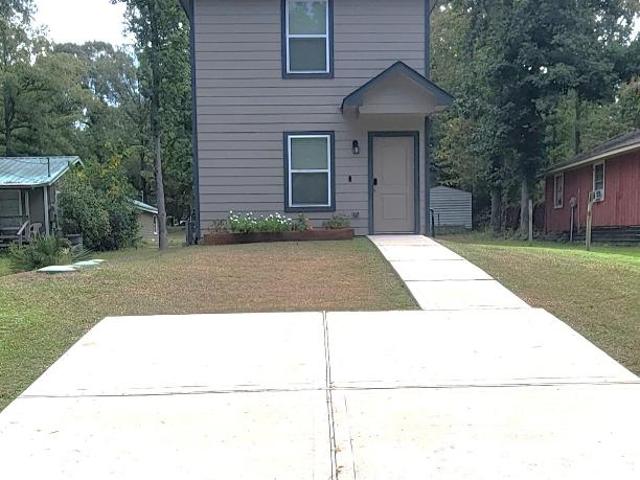 3 Br, 2 bath, Single Family 15134 Austin Road