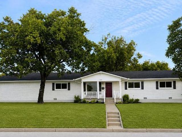 3 Br, 2 bath, Single Family 1515 W 19th St