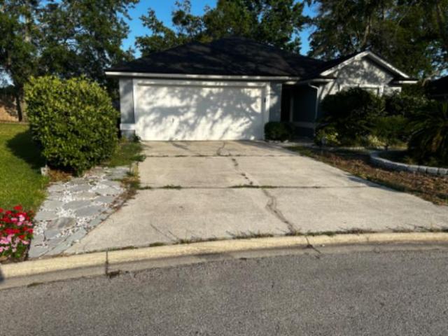 3 Br, 2 bath, Single Family 1519 Wayward Wind Ln