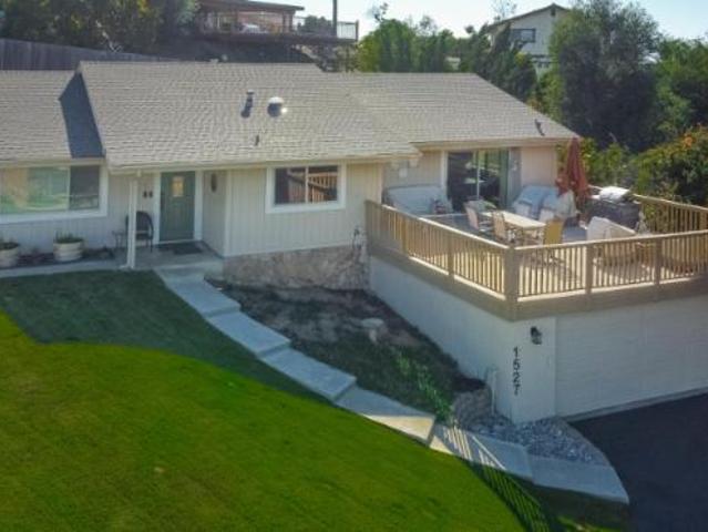 3 Br, 2 bath, Single Family 1527 Calavo