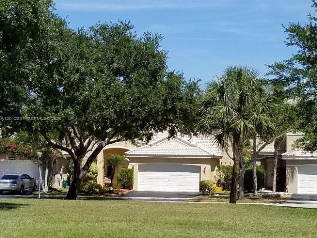 3 Br, 2 bath, Single Family 1527 Palermo Dr