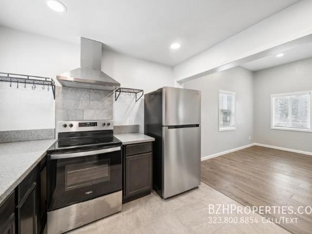 3 Br, 2 bath, Single Family 1543 W 23rd St
