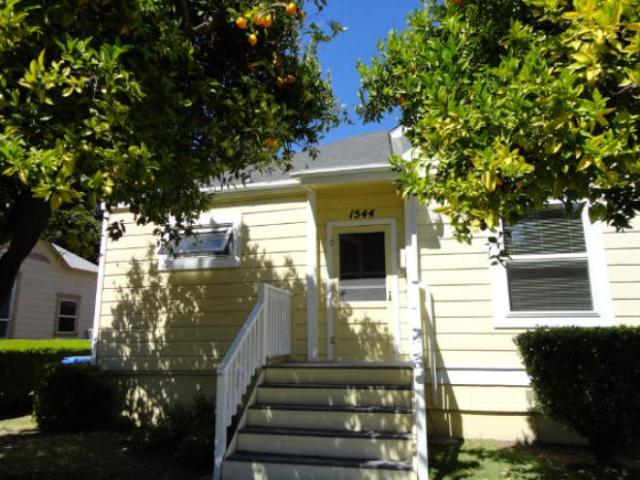 3 Br, 2 bath, Single Family 1544 Morro St